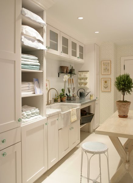 White Wood : Laundry room