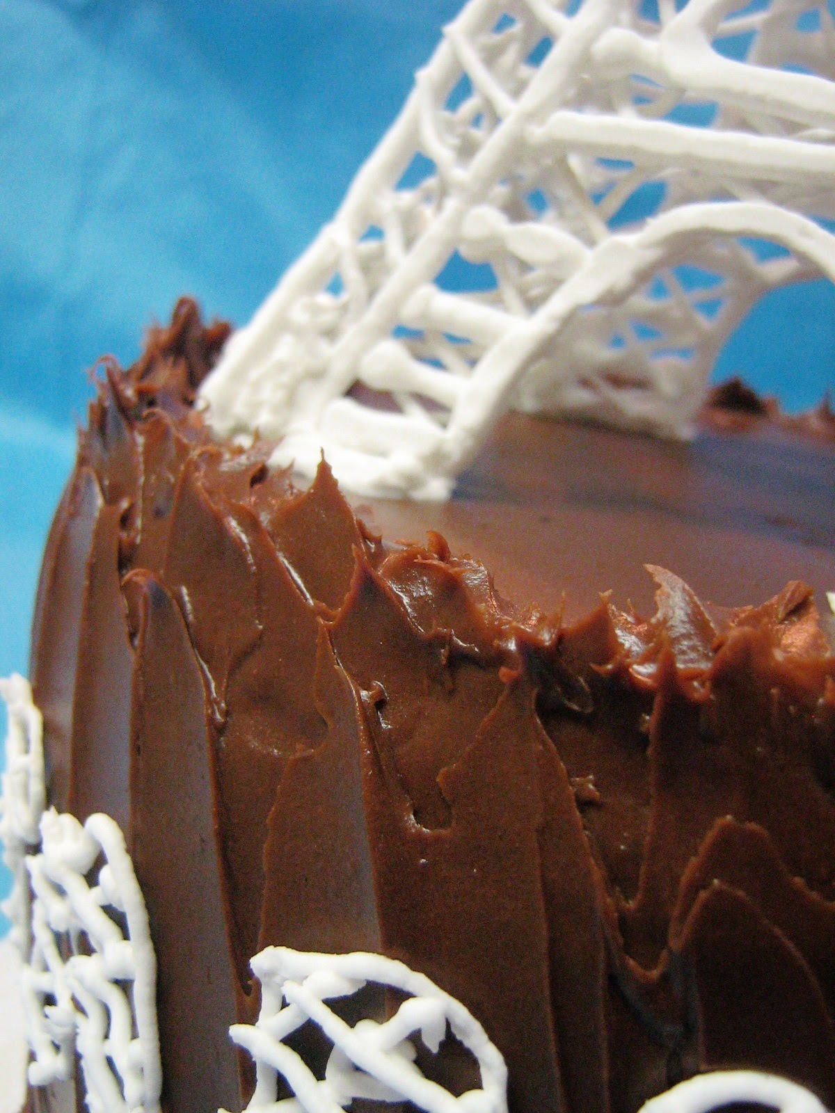 charity's homemaking experiments: Eiffel Tower Cake