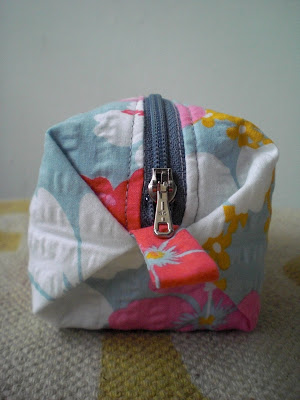Other Ways To Achieve Boxiness in Boxy Pouch - Part 2 | Projects by Jane