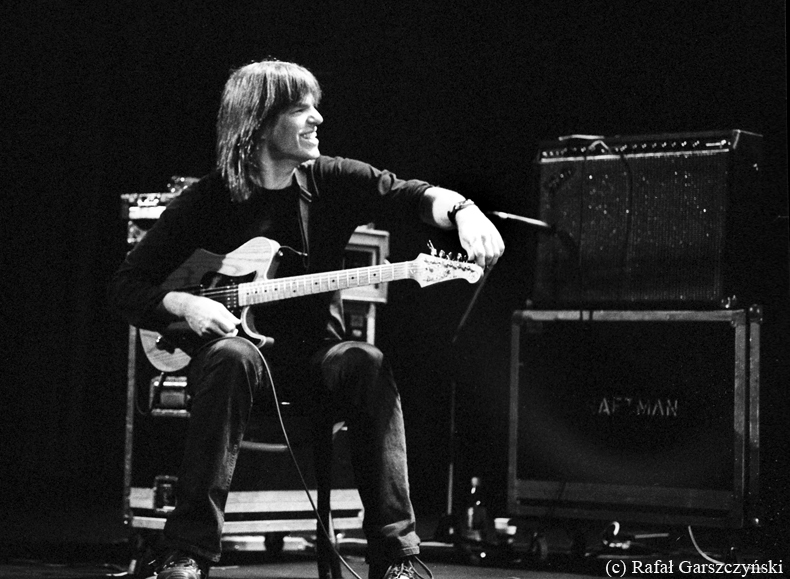 Subiektywny Dziennik Muzyczny: Mike Stern - Standards (And Other Songs)