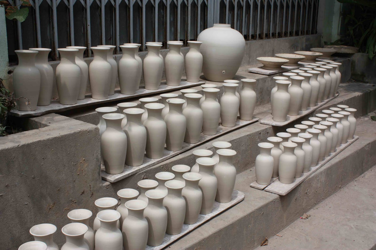 The World Tastes Good: Day Visit to Bat Trang Pottery Village