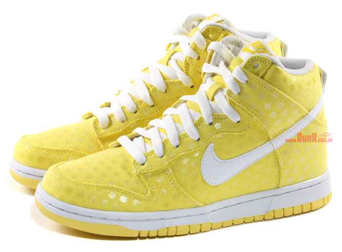Female Sneaker Fiend: WMNS Nike Dunk Hi clear sequin