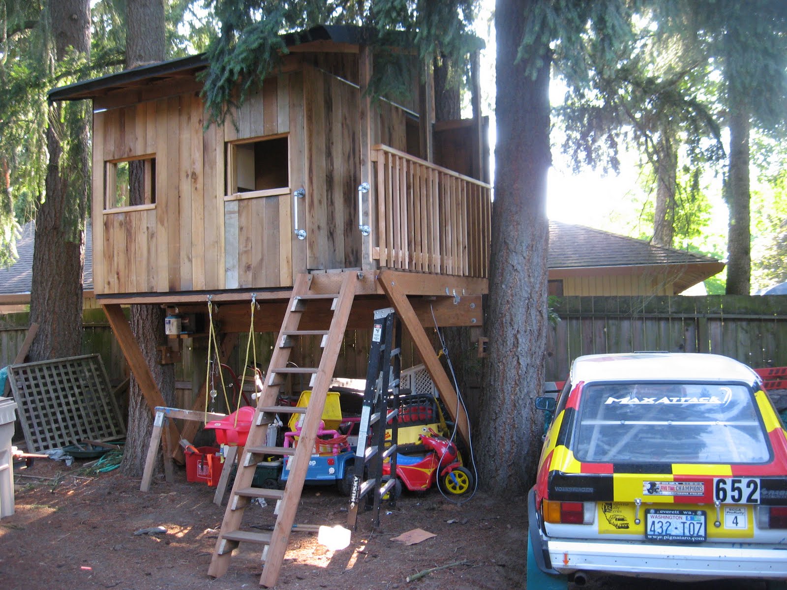 Beers Family: Tree house: Paneling, Siding, Railing, Stairing?