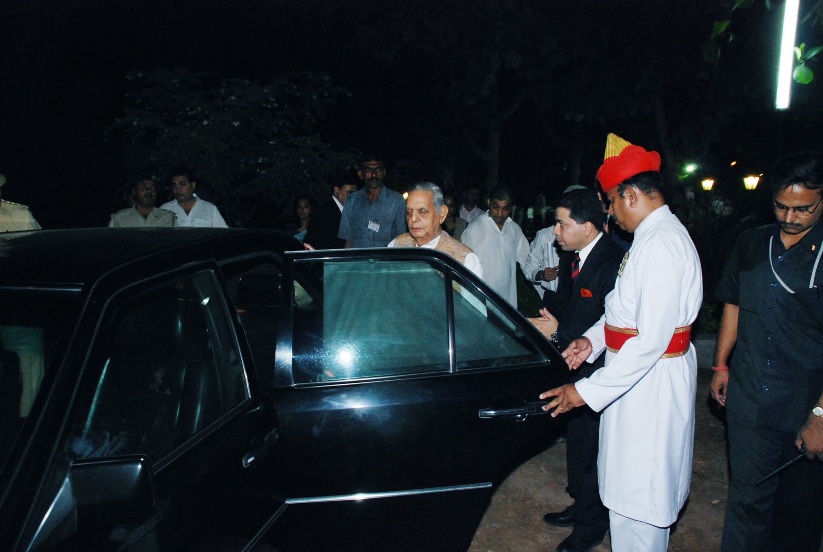 MAYOR OF AHMEDABAD "Legacy of late Aneesa Begum Mirza" show held in ...