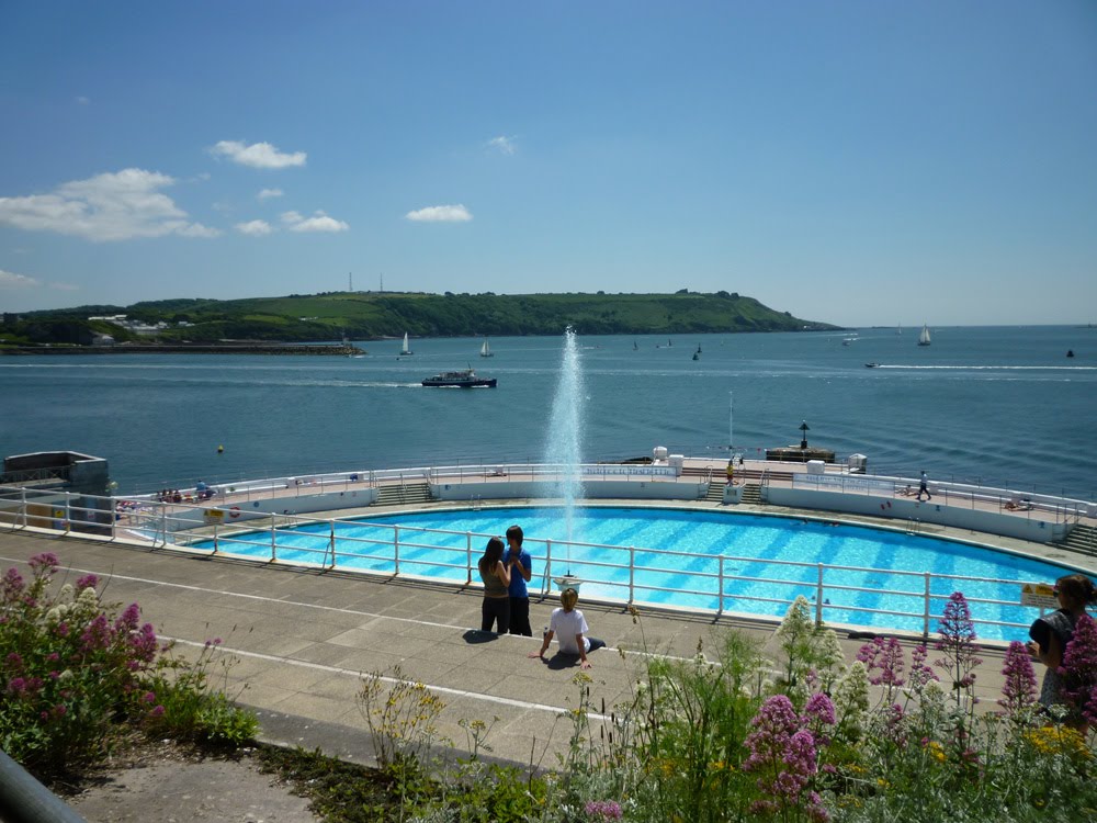 *starking crafty and party*: plymouth lido