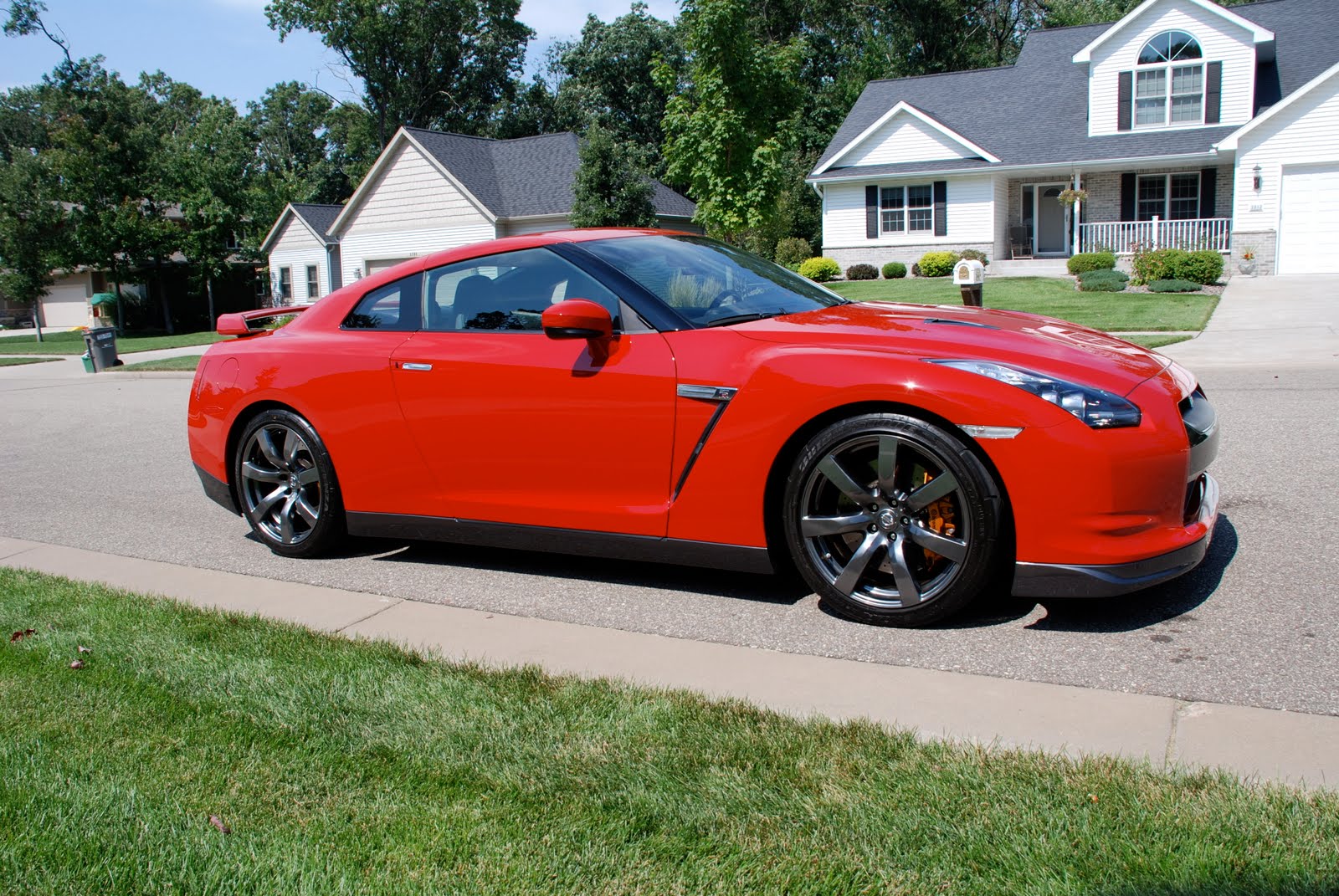 2009 Red R35 GT-R