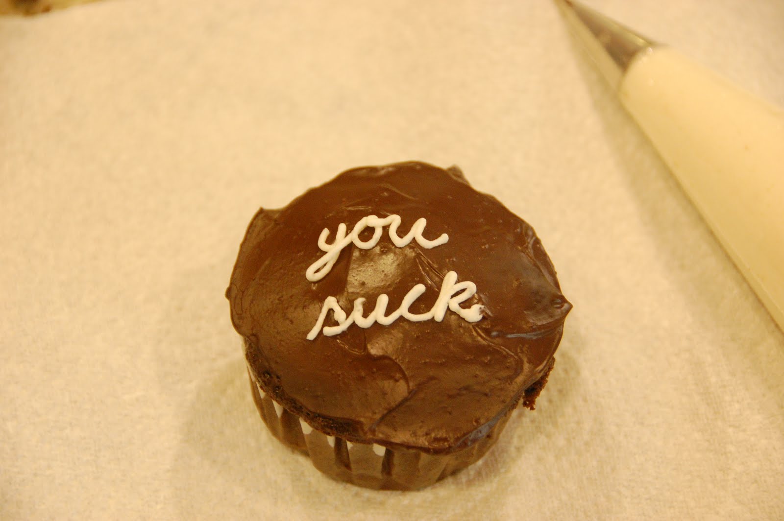 The 350 Degree Oven: Adventures in Mika's Kitchen: Cupcake clones ...