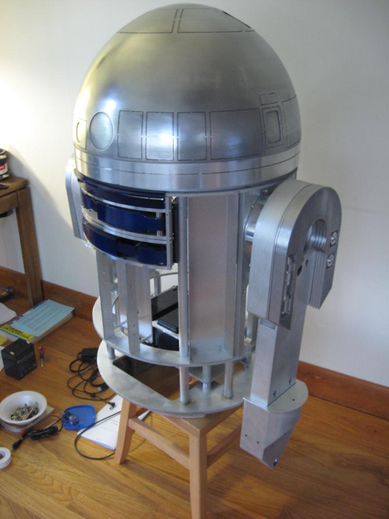 Paul's Second R2-D2 Build: Both legs are on, shoulders and dome...