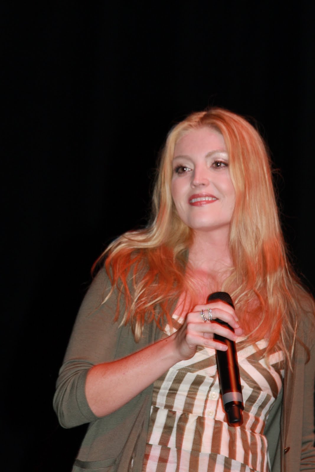 Moments By Moser: REVIEW: Laura Dodd Industry Showcase