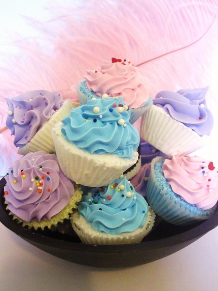 ♥ Kate Gene ♥: Cupcakes in the tub? Yes! [REVIEW & GIVEAWAY **** CLOSED