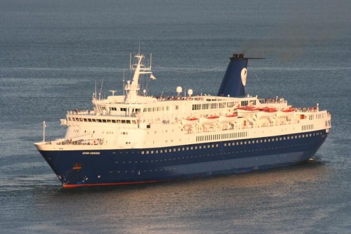 cruise ships fotos: Ocean Countess em Lisboa no dia 16SET10