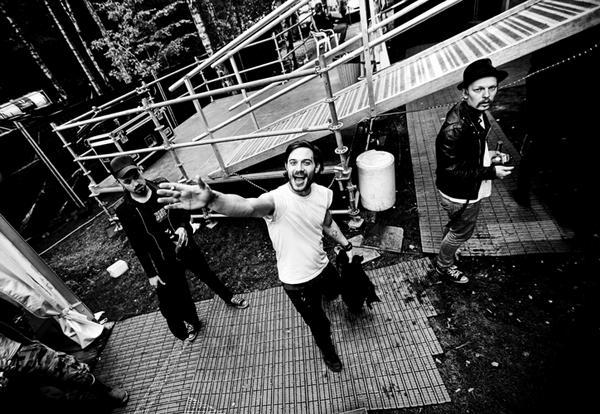 The Floor Is Made of Lava / Howl At The Moon (2010) | INDIELAND | MAG | 2.0