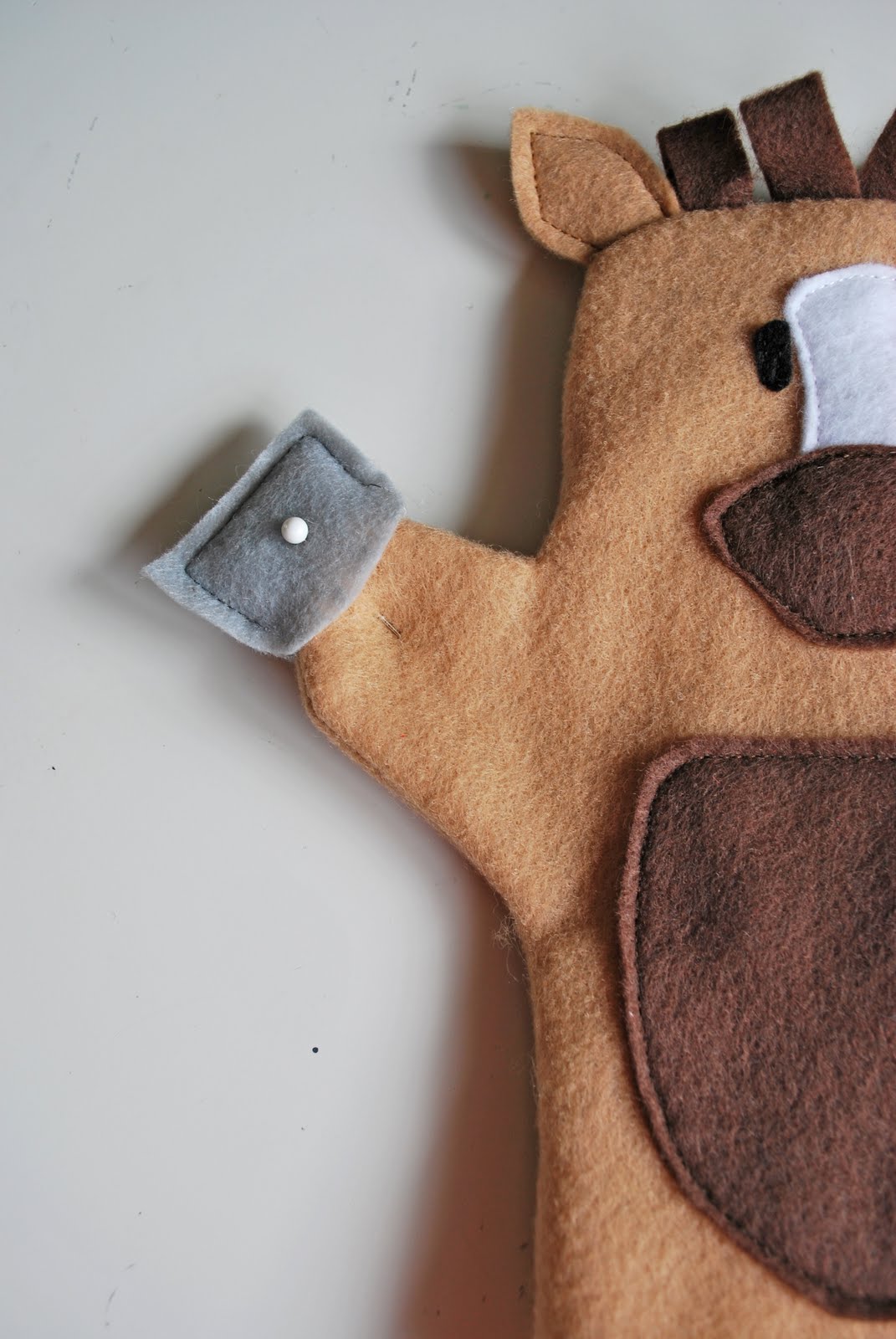 Larissa Another Day: Old MacDonald Puppet Tutorial and Pattern