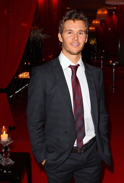 kenneth in the (212): Men Behaving Gladly