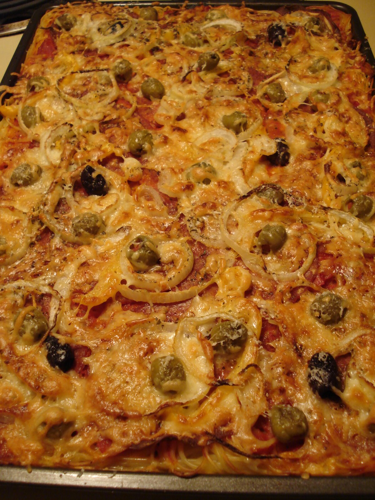 Une demi-tasse: Pizzaghetti