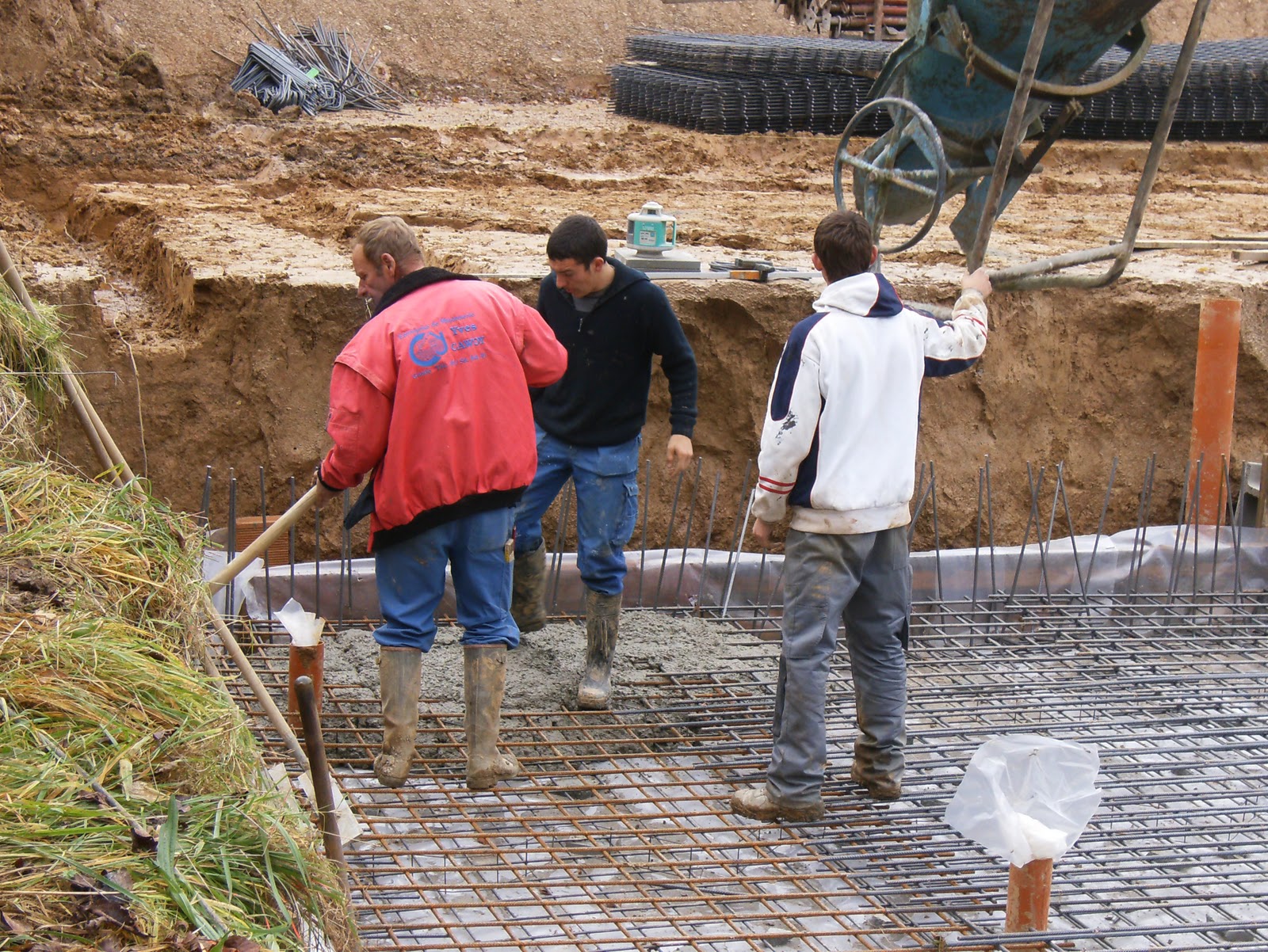 Notre construction très basse energie à Sars-la-Buissière: Le radier du ...