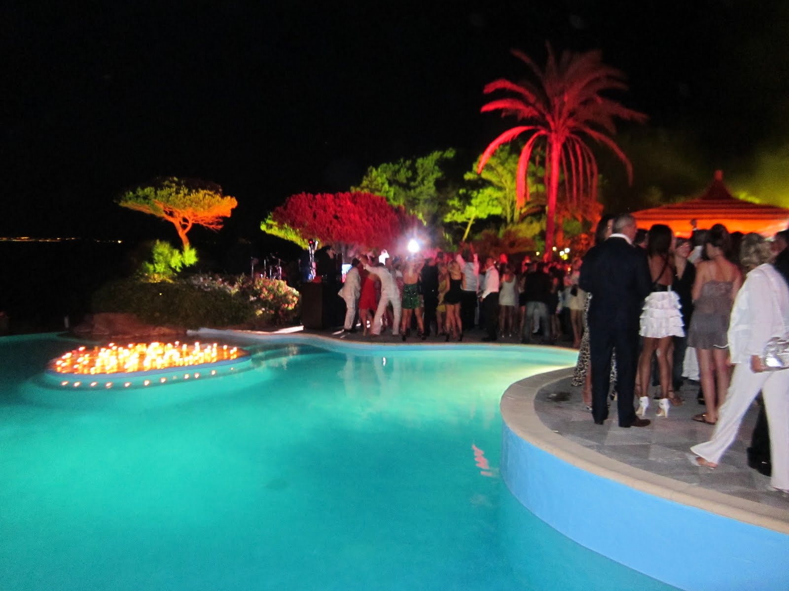 INTERNATIONAL LUXURY CONSULTING: JEAN JACQUES MURRAY surrounded with ...