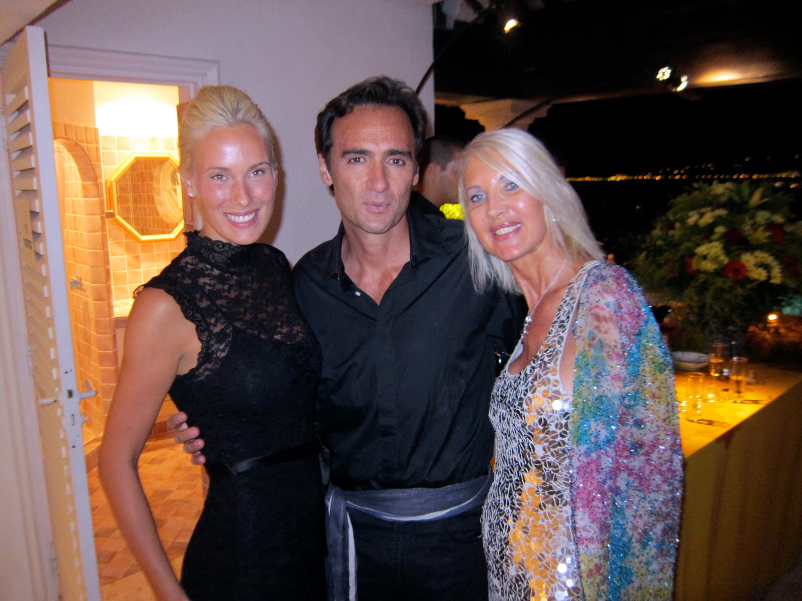 INTERNATIONAL LUXURY CONSULTING: JEAN JACQUES MURRAY surrounded with ...