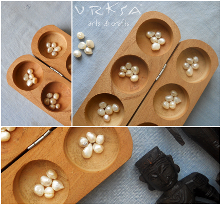 vrksa arts & crafts: Pallankuzhi - Traditional board game of TamilNadu
