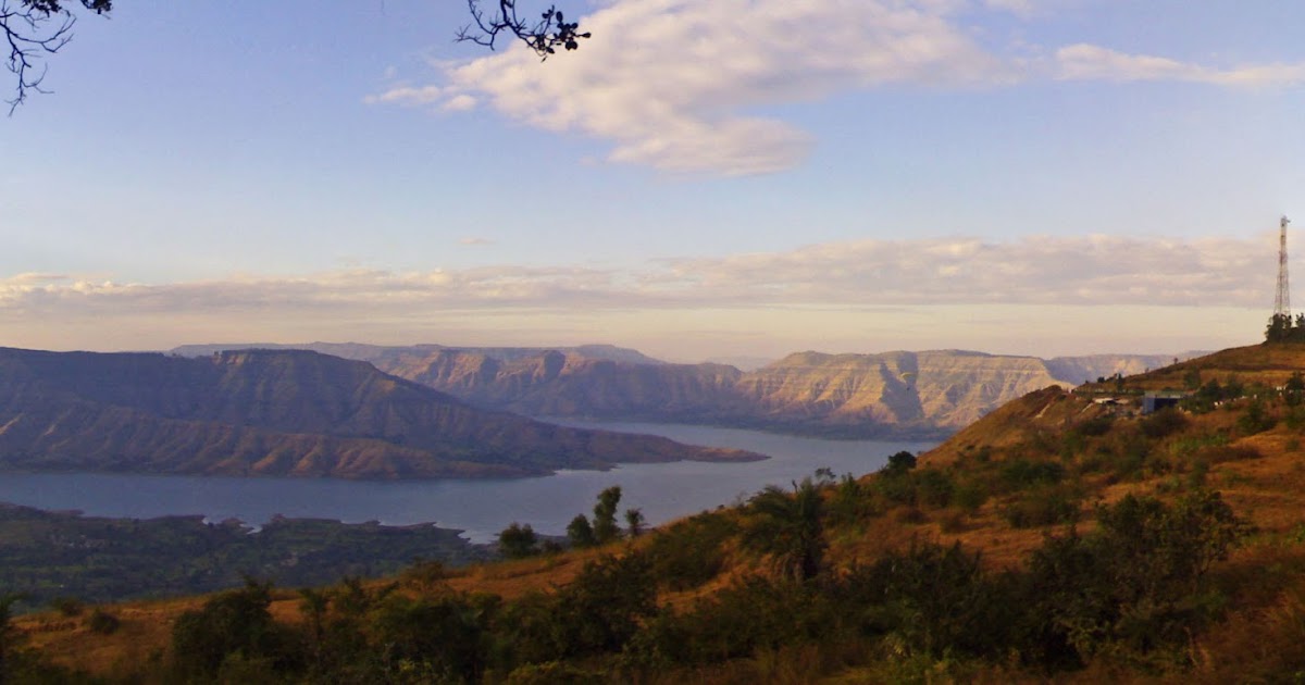 Stock Pictures: Panchgani scene of lake and hills