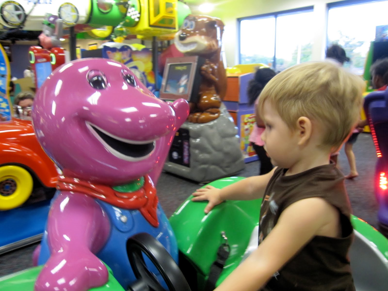 World of the Wilsons: Chuck-e-Cheese