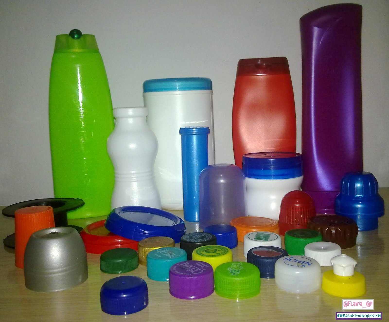 Material Plástico | Sucatoteca