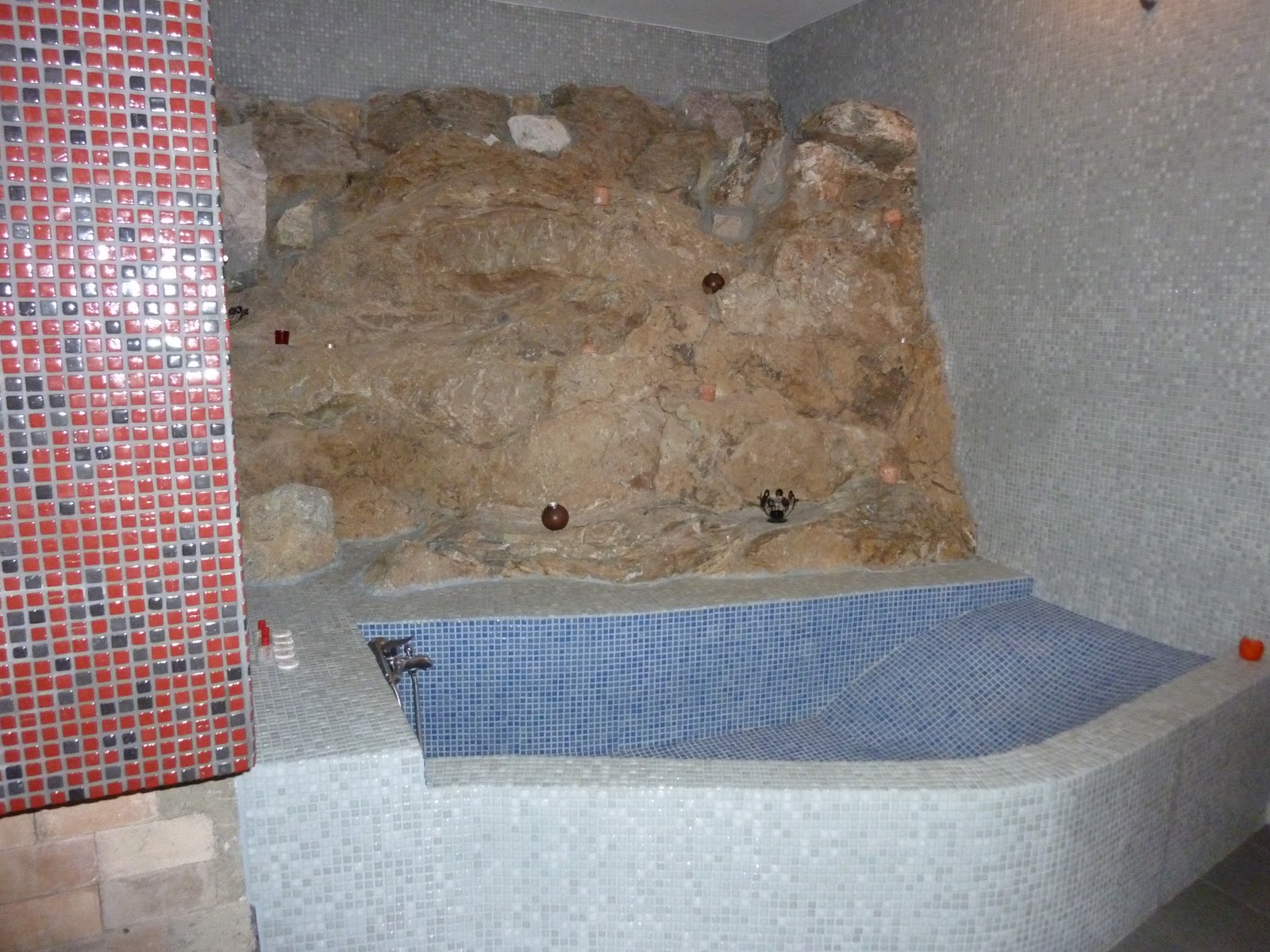 Yoga Kosova: Hotel Solid / Suhareka