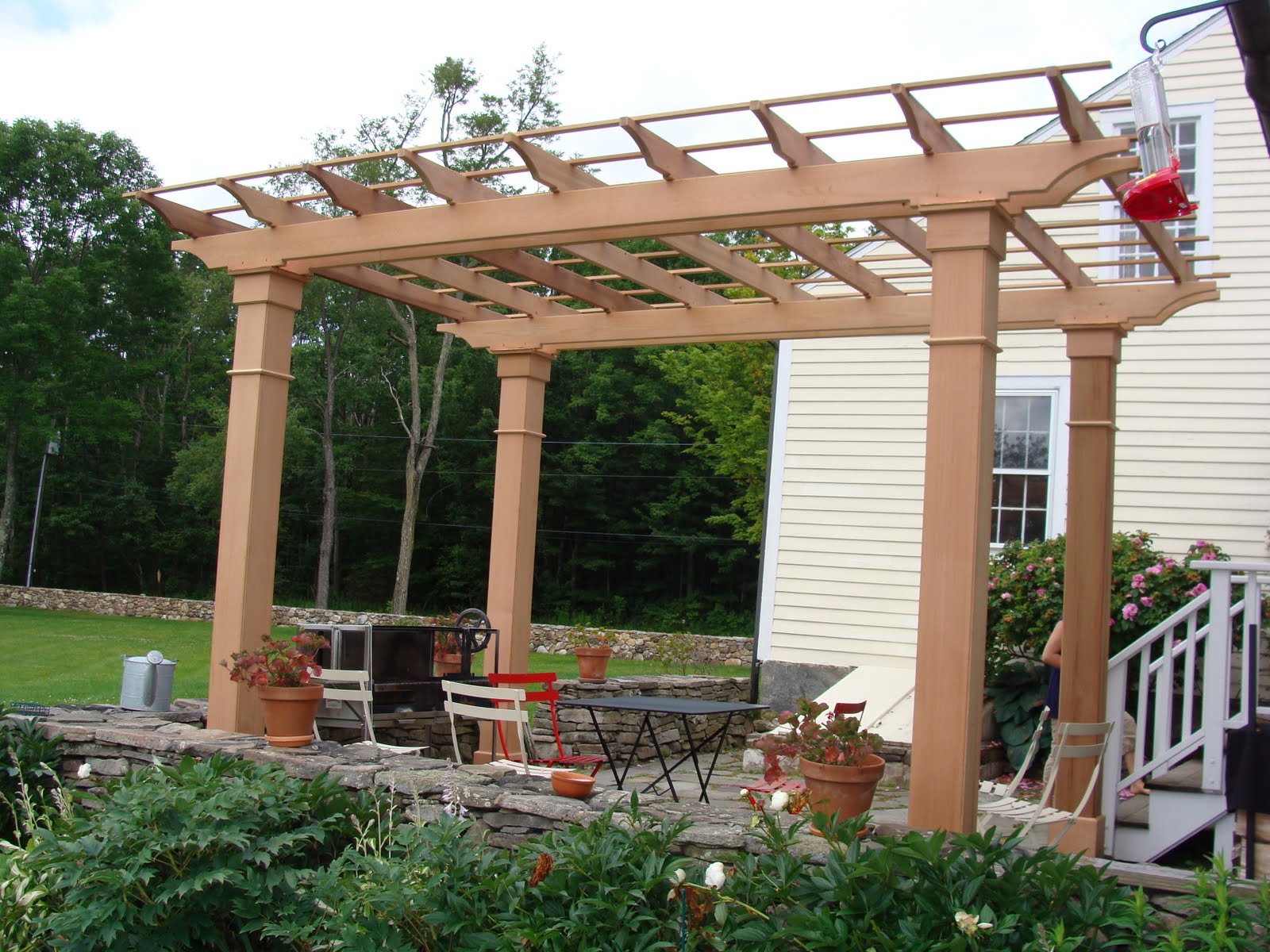 Smith Contracting: A cedar Pergola
