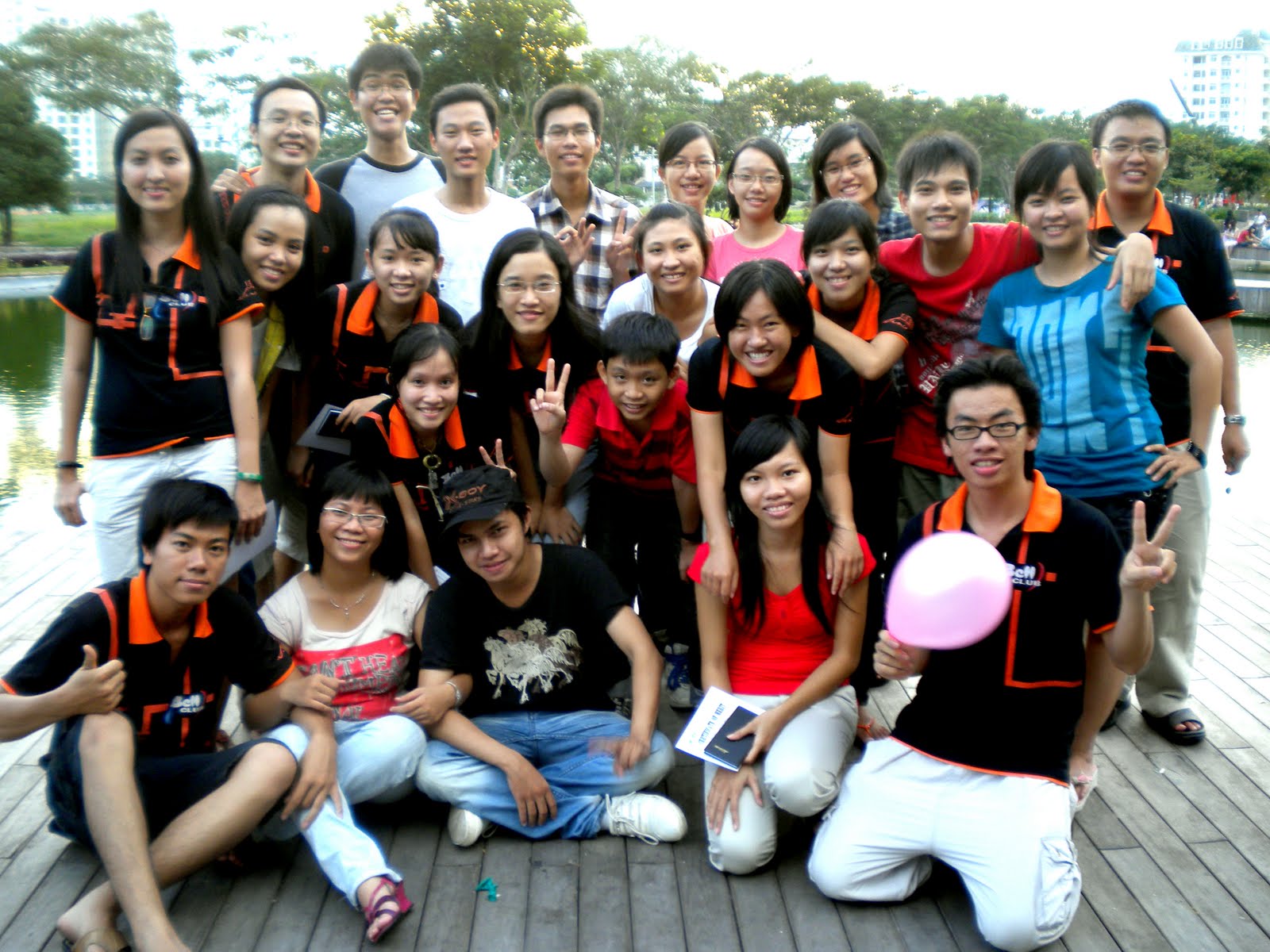 BELL CLUB: CUỘC THI HÁT TIẾNG ANH: DREAM BIG 2010 Thoả sức ca hát – Tận ...