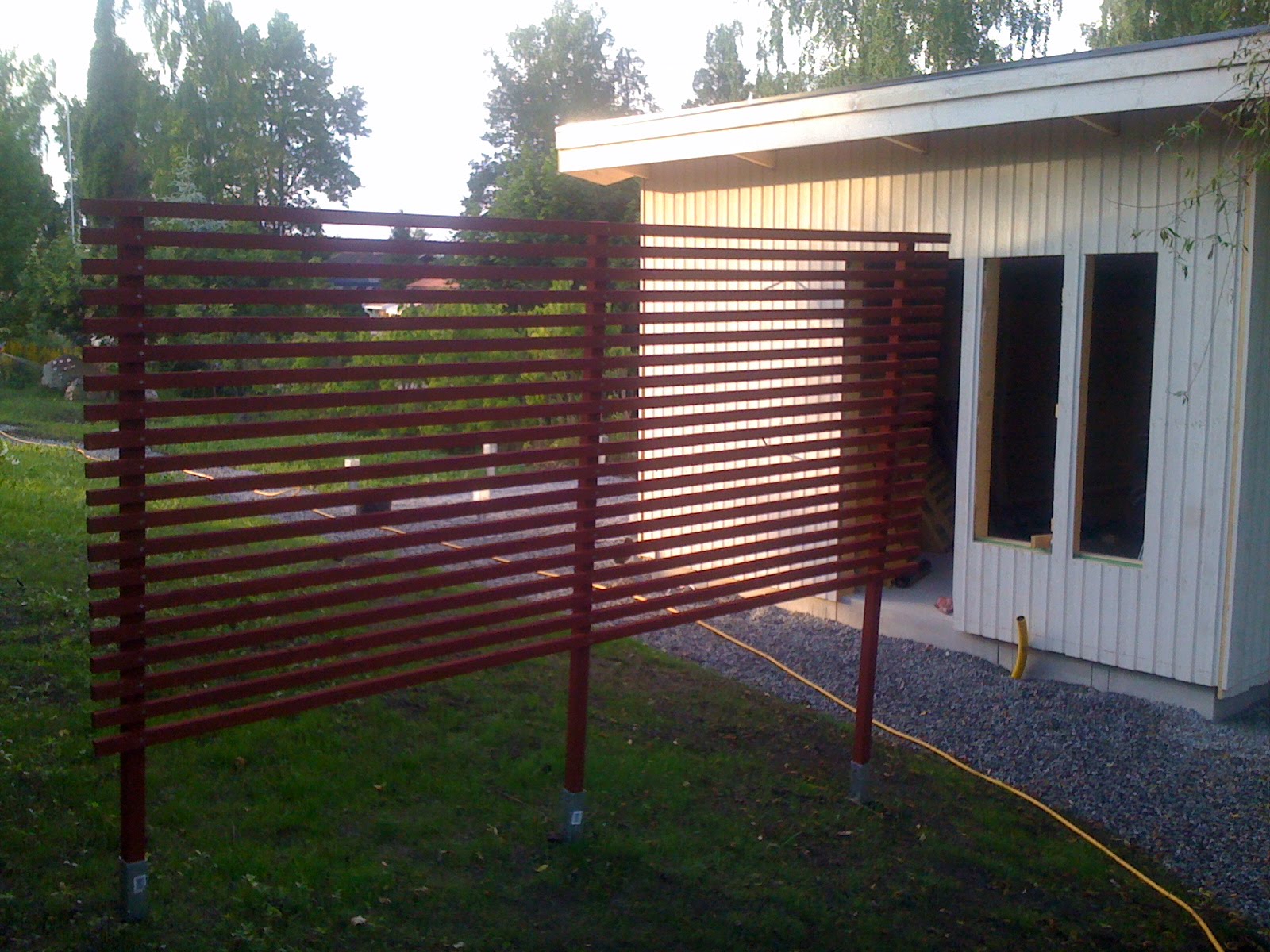 Lilla sommarstugan: Ny spalje