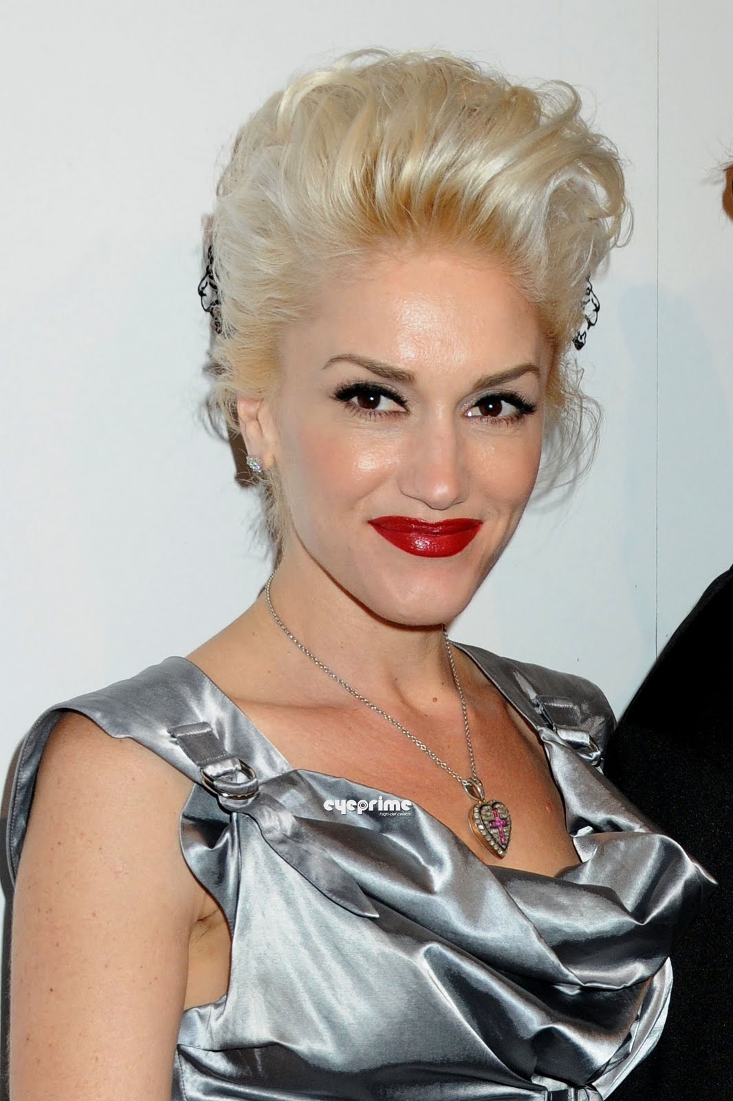 Wallpaper World: Gwen Stefani attends The Tod's Beverly Hills Reopening ...