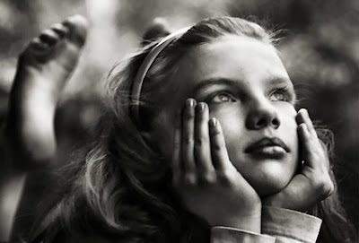 The Presurfer: 40 Captivating Photos That Depict Human Emotion