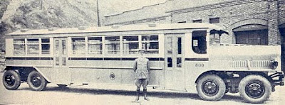 The Presurfer: Vintage And Modern Concept Buses