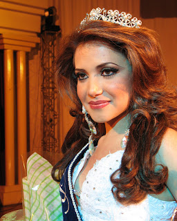 INDOAMERICA, Revista Virtual: MARIA FERNANDA DURAN TERAN, electa reina ...