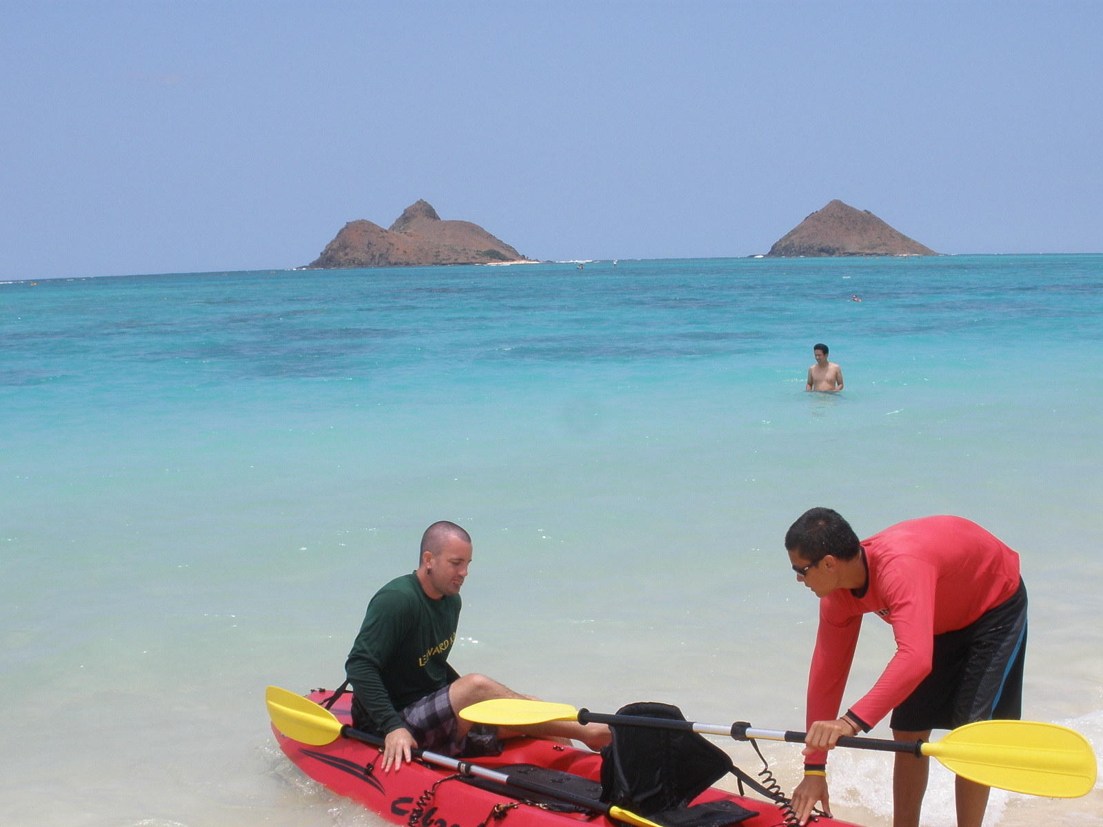 THE HAGERMAN OHANA: Kayaking to the Mokes- Lanikai Beach