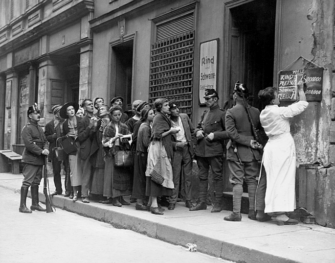 Plutonian Pictures: • Weimar Republic Cinema / MoMA Film Retrospective ...