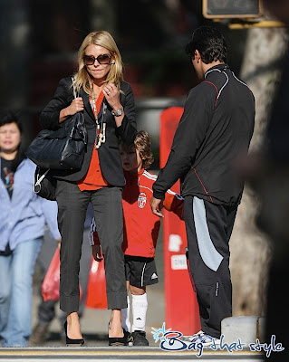 Shop Girl in Chicago