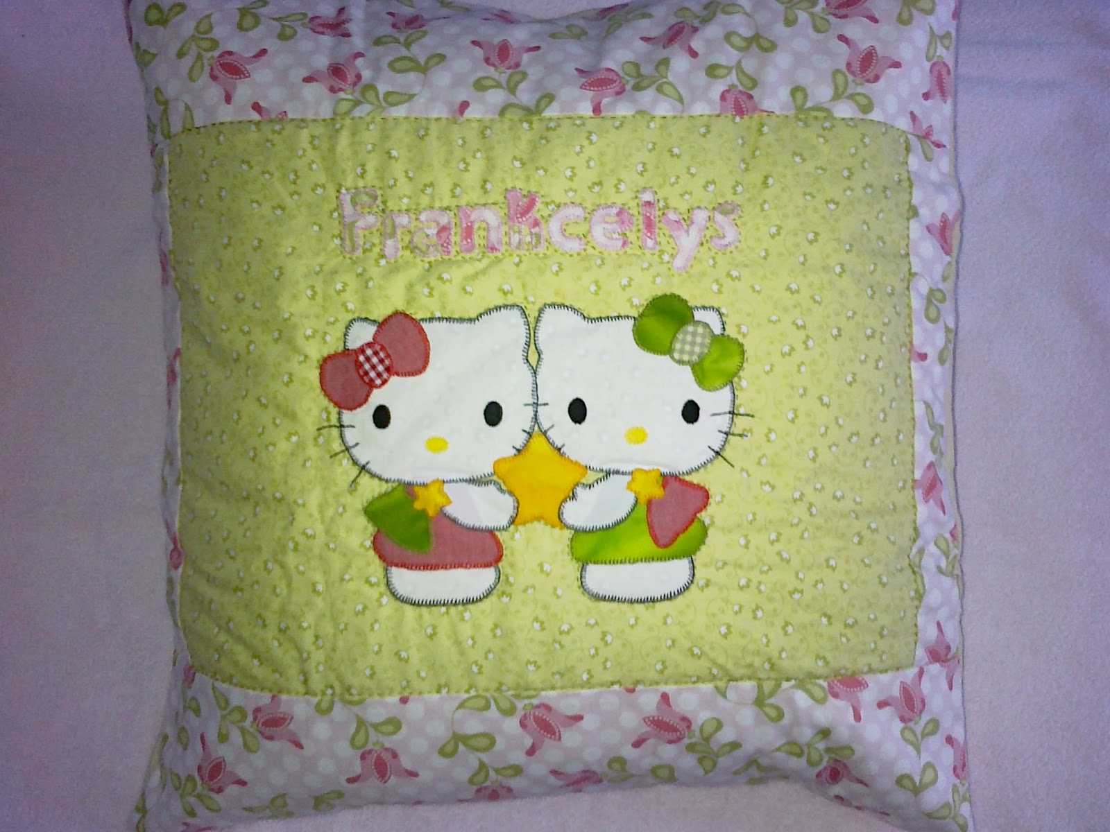 Patchwork Creaciones: Colección cojines de patchwork Hello Kitty horoscopo