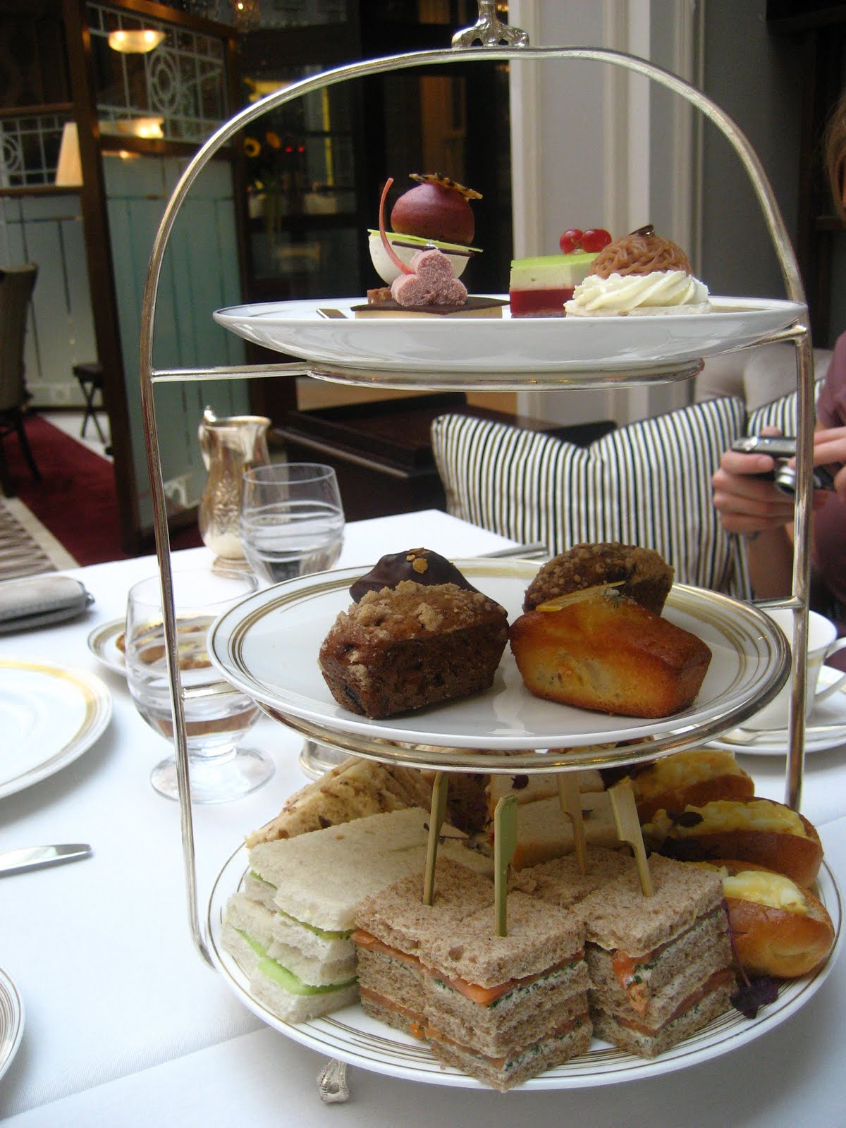 Greedy Diva: The Lanesborough: A posh afternoon tea in London