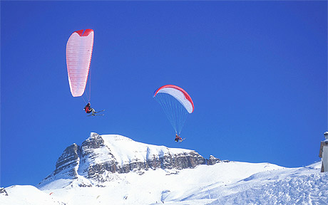 Parachute Skiing - Awesome Video | Male Extravaganza