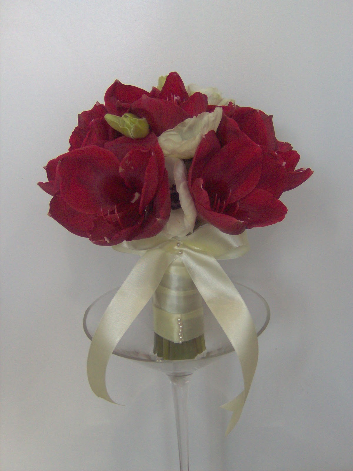 Floraria BLOOM Sibiu Blog: Buchete Mireasa alb - galben - bordo