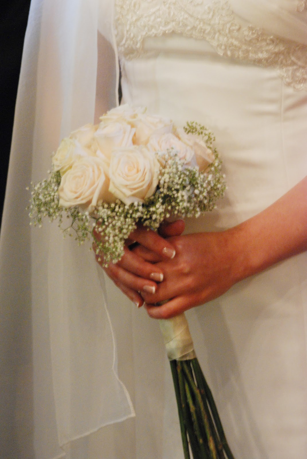 Floraria BLOOM Sibiu Blog: Buchete Mireasa alb - galben - bordo