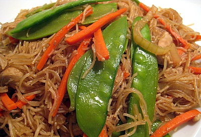 Pinoy Favorite Recipes: Pancit Bihon Guisado (Rice Sticks Noodles with ...