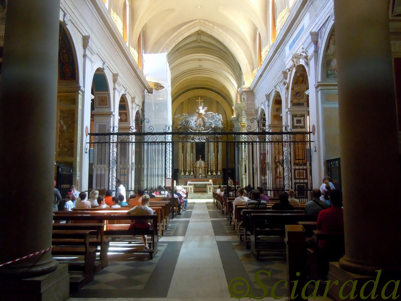 Anima Mundi: Chiesa della Trinità dei Monti (interno)