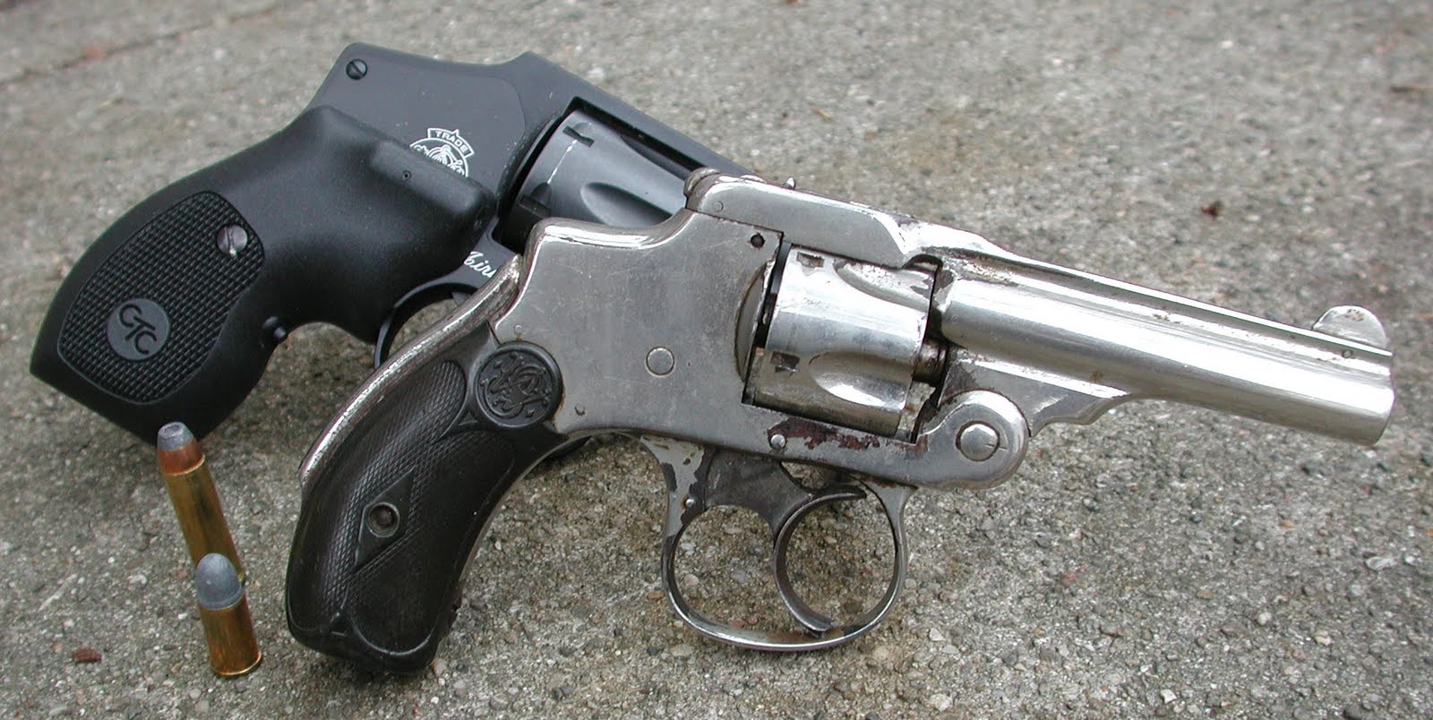 The Arms Room: Sunday Smith #49: .32 Safety Hammerless 1st Model, 1891