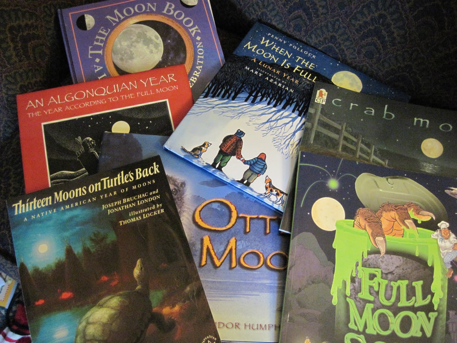 Chestnut Hill Chatter: Full Moon Books