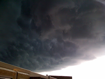 Artsy Aut: Freaky Clouds!