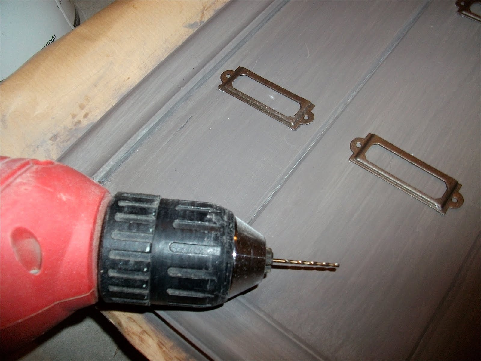 DIY Wall Mounted Wooden Hotel Key Rack | Remodelaholic