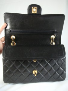 FAKE VS REAL WHICH IS BETTER: HOW TO SPOT FAKE CHANEL HANDBAGS