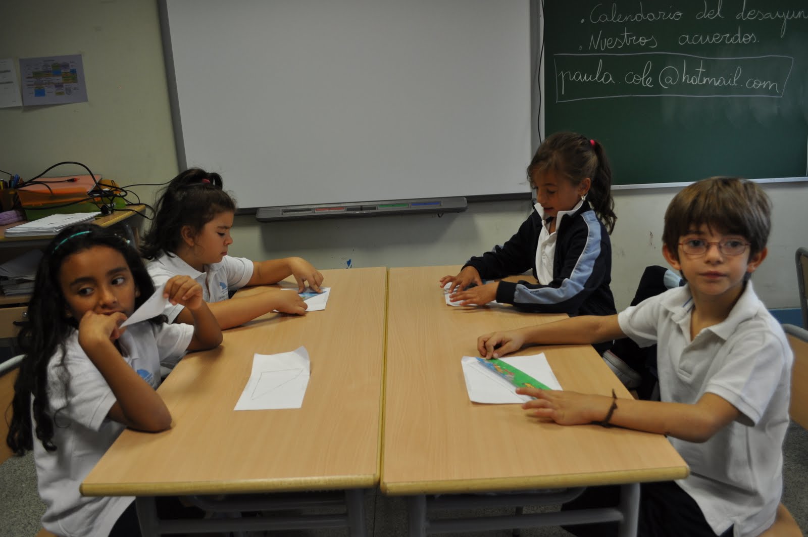 INVESTIGANDO QUE ES GERUNDIO: LAS NOTICIAS DE MI CLASE EN EL PRIMER ...